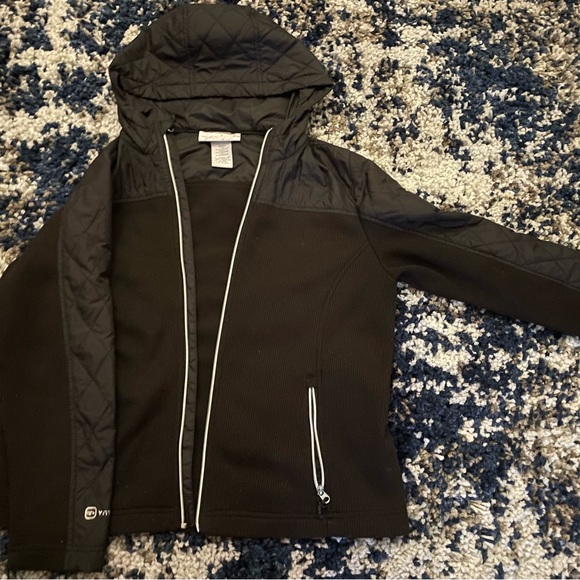 Free Country | Jackets & Coats | Free Country Black Puffer Jacket With ...